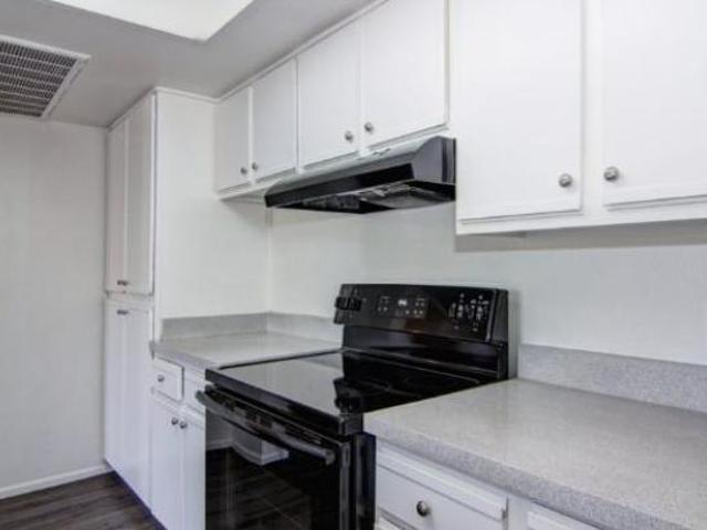 2 Br, 2 bath, Apartment 5350 N 17th Ave