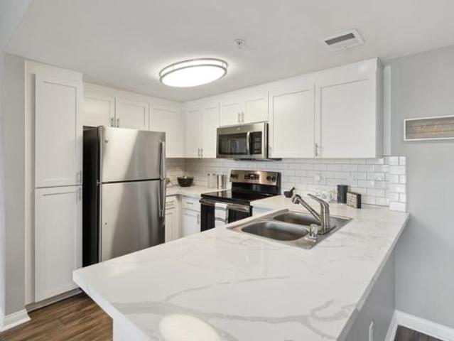 2 Br, 2 bath, Apartment 5395 Napa St