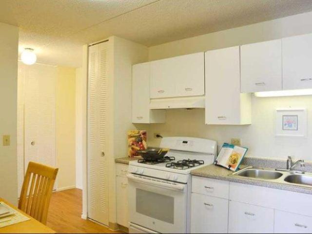2 Br, 2 bath, Apartment 5441 N East River Rd
