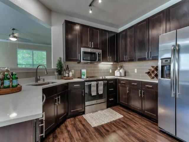 2 Br, 2 bath, Apartment 5445 Caruth Haven Lane