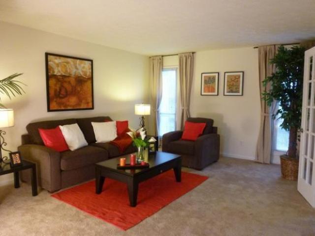 2 Br, 2 bath, Apartment 5400 Memorial Dr