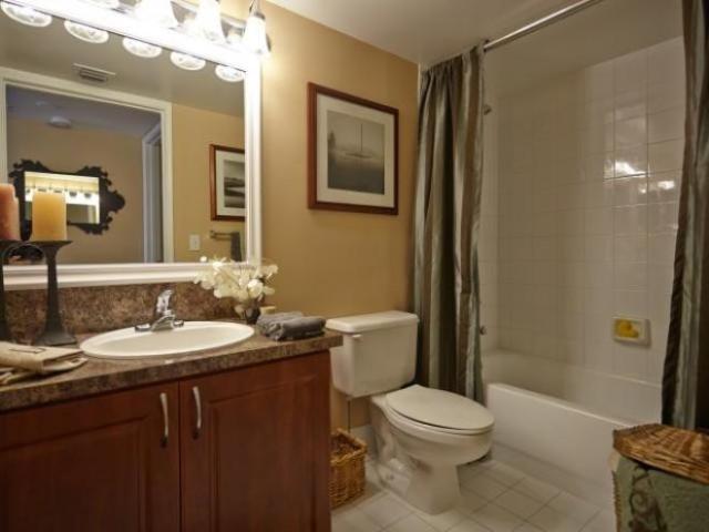 2 Br, 2 bath, Apartment 5400 NW 114th Ave