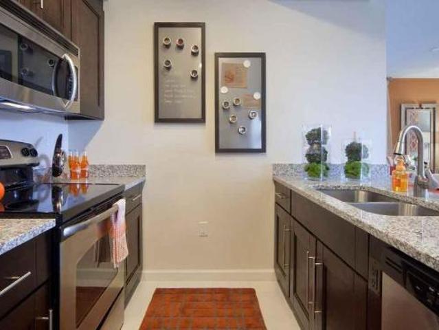 2 Br, 2 bath, Apartment 5401 Wiles Rd
