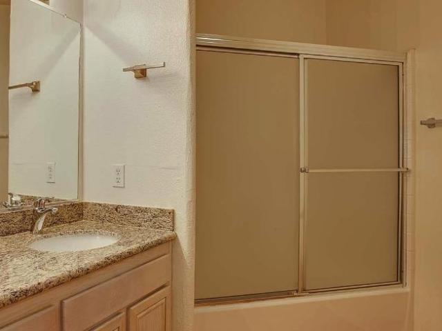 2 Br, 2 bath, Apartment 5555 W 6th Street