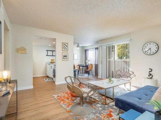 2 Br, 2 bath, Apartment 555 Elmira Rd