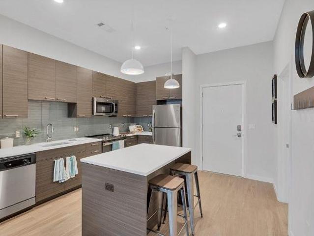 2 Br, 2 bath, Apartment 55 Concord Street