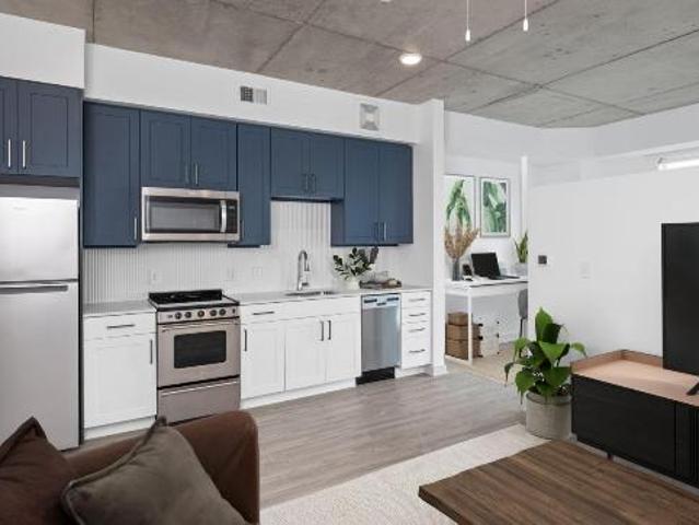 2 Br, 2 bath, Apartment 55 Romney St