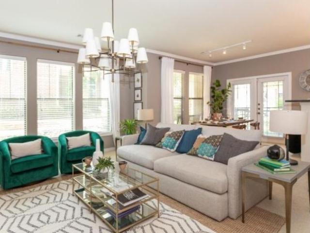 2 Br, 2 bath, Apartment 5605 Village Glen Drive
