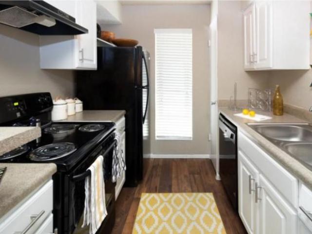 2 Br, 2 bath, Apartment 5759 Pineland Drive