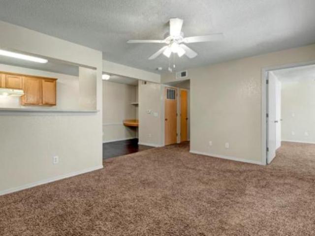 2 Br, 2 bath, Apartment 5707 SE 48th St