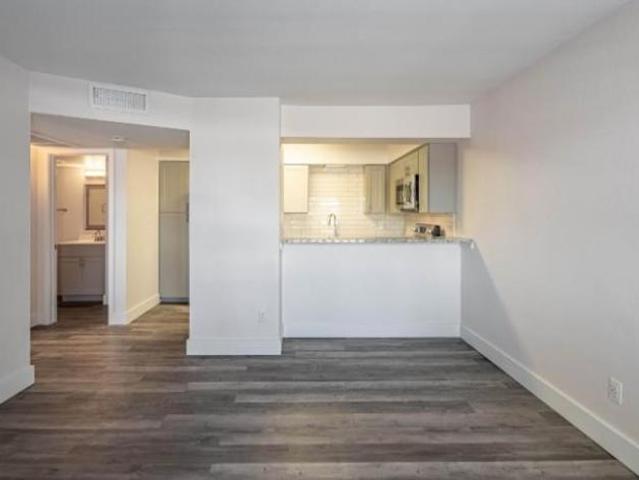 2 Br, 1 bath, Apartment 5704 W Thomas Road