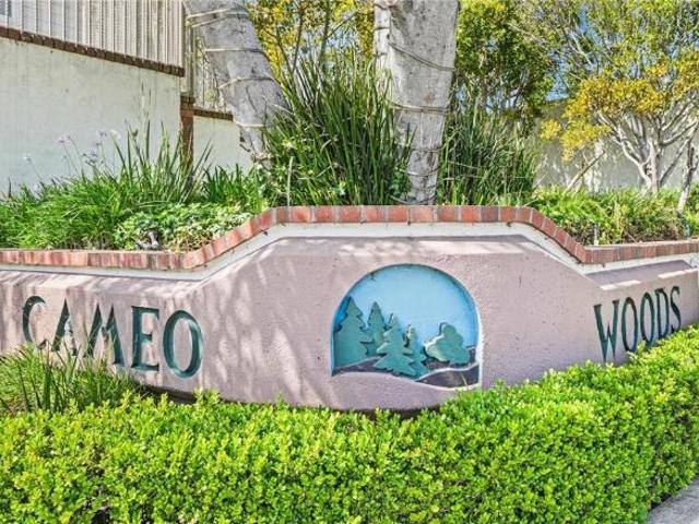 2 Br, 2 bath, Apartment 5841 Bowcroft Ave