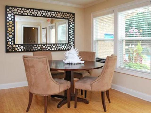 2 Br, 2 bath, Apartment 5832 Stewart Pky