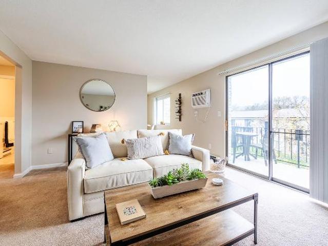 2 Br, 2 bath, Apartment 595 Merrill Lane
