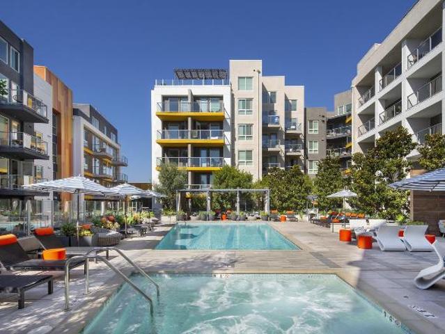 2 Br, 2 bath, Apartment 5901 Center Dr