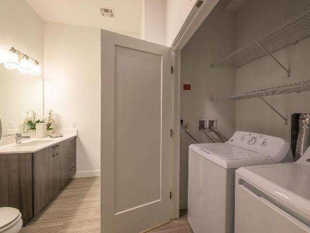 2 Br, 2 bath, Apartment 5 Constitution Court