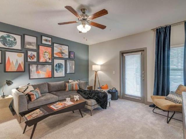 2 Br, 2 bath, Apartment 6008 Lewis Street