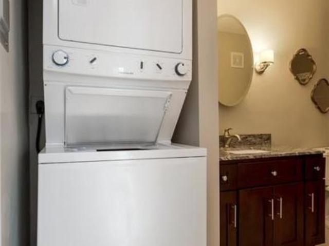 2 Br, 2 bath, Apartment 60 Fox Run Dr