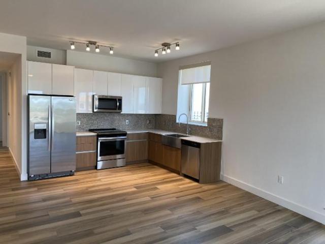 2 Br, 2 bath, Apartment 60 Minorca Avenue