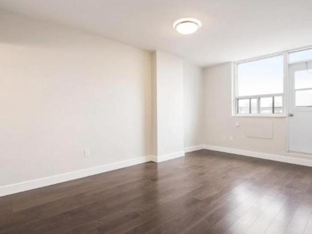 2 Br, 2 bath, Apartment 6151 Bathurst St