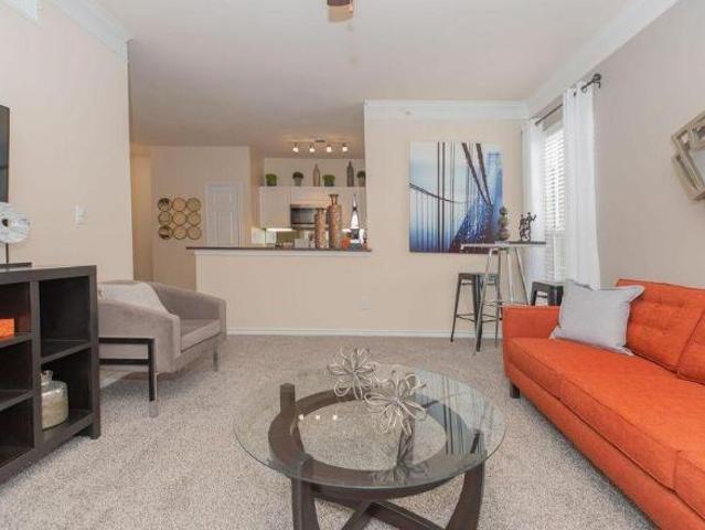 2 Br, 2 bath, Apartment 6111 N Beach St