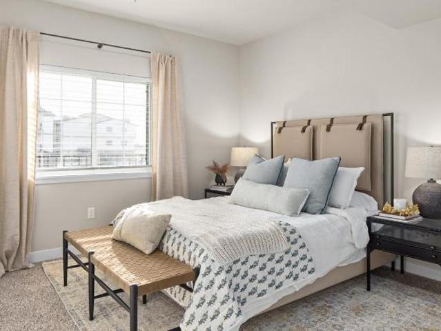 2 Br, 2 bath, Apartment 611 S 44th ST West