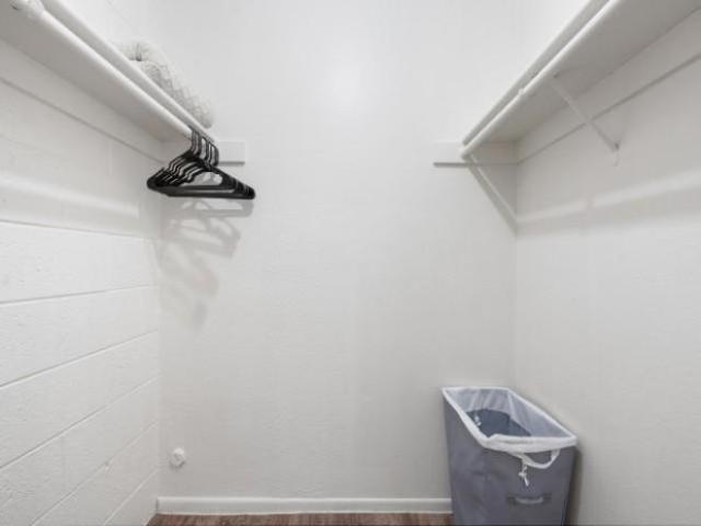 2 Br, 2 bath, Apartment 6131 N 27th Ave