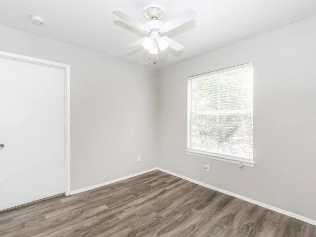 2 Br, 2 bath, Apartment 6250 Granbury Cut Off St