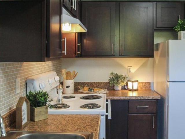 2 Br, 2 bath, Apartment 6251 Melody Lane