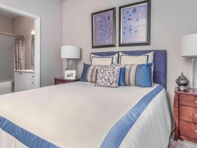 2 Br, 2 bath, Apartment 625 Cameron Walk Ct