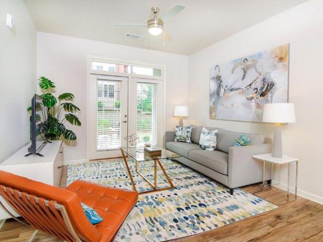 2 Br, 2 bath, Apartment 625 Eltham Road