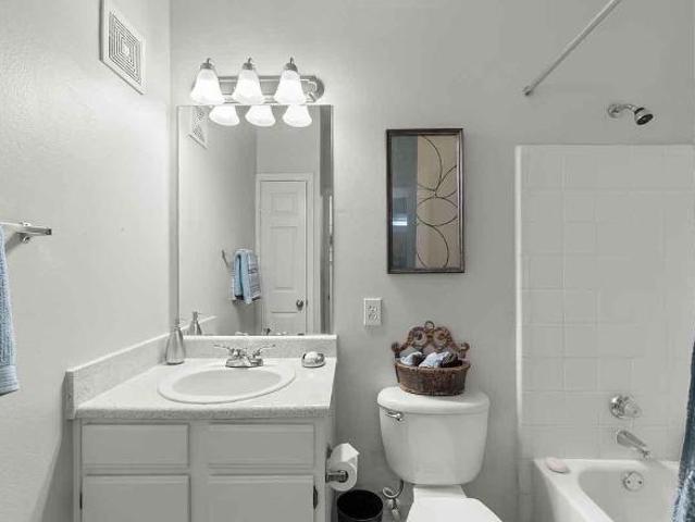 2 Br, 2 bath, Apartment 6301 Stonewood Dr