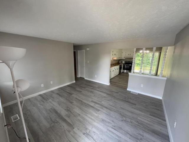 2 Br, 2 bath, Apartment 6407 Wallaby Ct