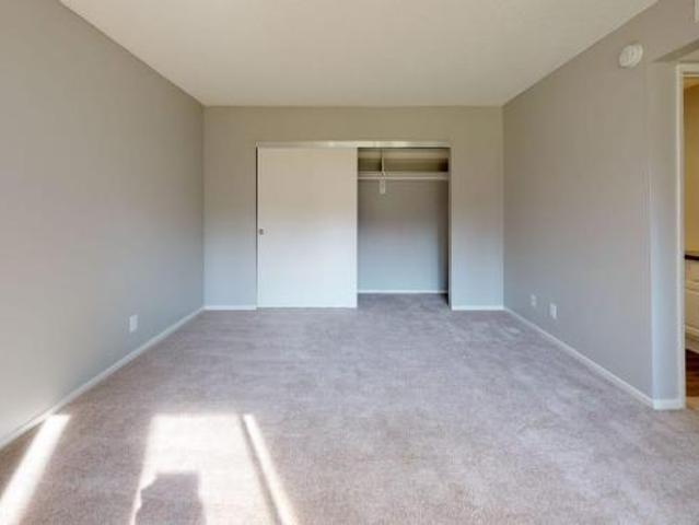 2 Br, 2 bath, Apartment 650 E Bonita Ave
