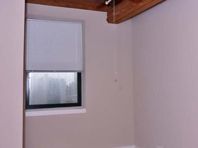 2 Br, 2 bath, Apartment 651 S Wells St