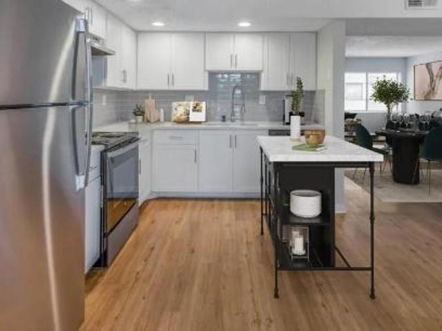 2 Br, 2 bath, Apartment 665 Ives Dairy Road