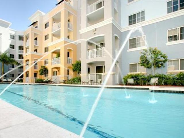 2 Br, 2 bath, Apartment 6620 SW 57th Avenue