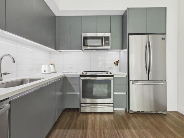 2 Br, 2 bath, Apartment 6630 Sunset Blvd
