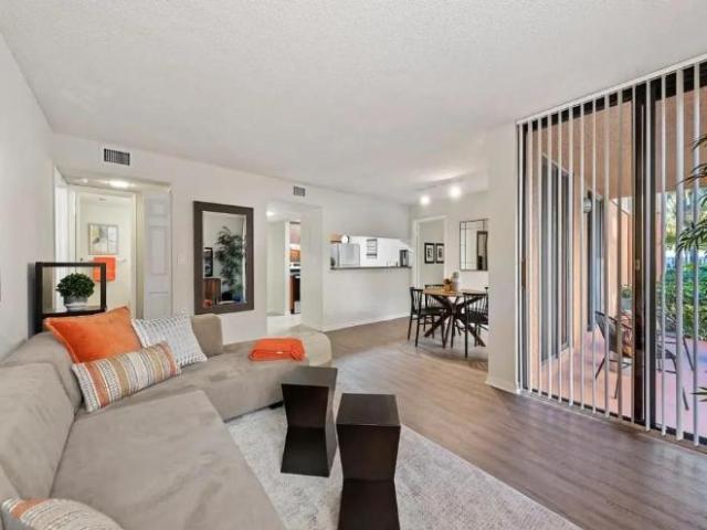 2 Br, 2 bath, Apartment 6730 Bull Run Rd