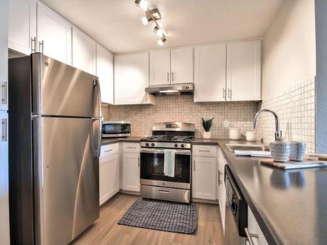 2 Br, 2 bath, Apartment 6830 Walerga Road