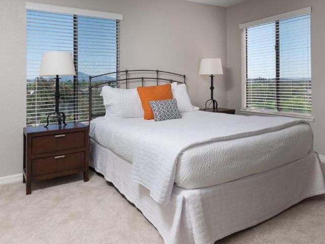 2 Br, 2 bath, Apartment 6975 Golfcrest Dr