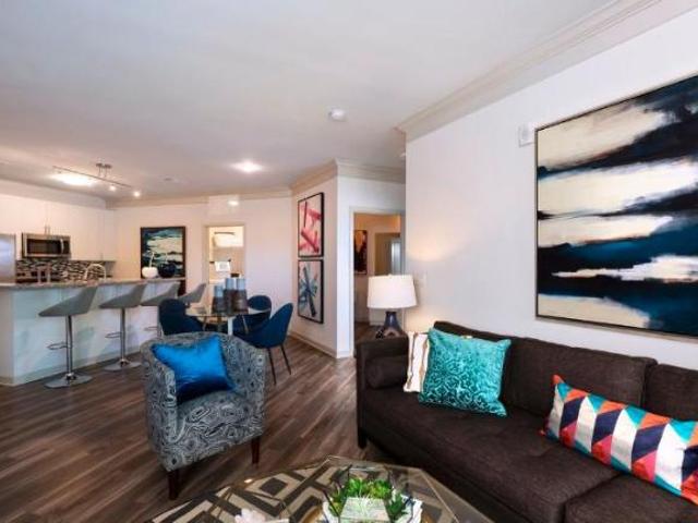 2 Br, 2 bath, Apartment 707 Sycamore Centre Dr