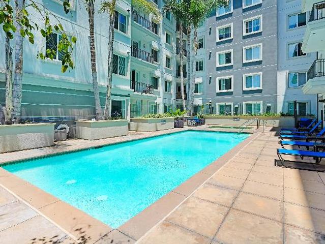 2 Br, 2 bath, Apartment 7084 Friars Rd