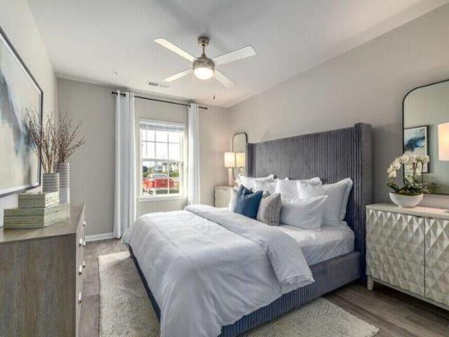 2 Br, 2 bath, Apartment 708 Glamorgan Way