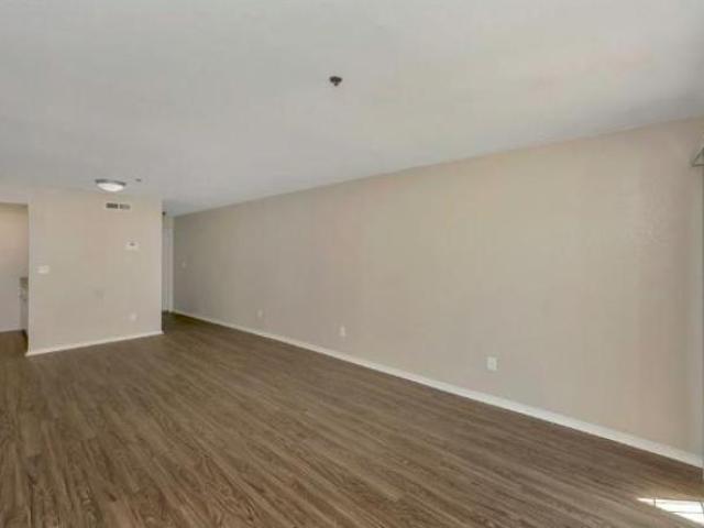 2 Br, 2 bath, Apartment 7000 W Britton Rd