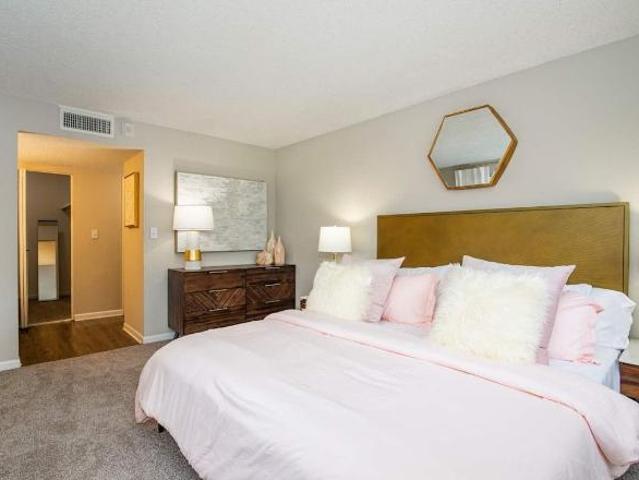 2 Br, 2 bath, Apartment 7001 NW 16th Street
