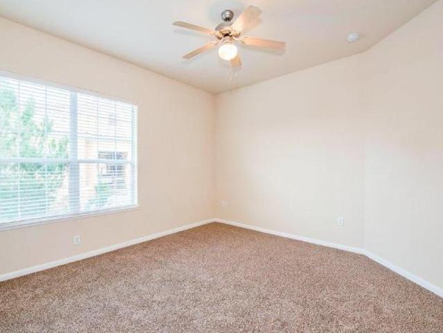 2 Br, 2 bath, Apartment 7001 Sandshell Boulevard
