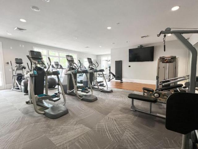2 Br, 2 bath, Apartment 700 Gates Mills Dr