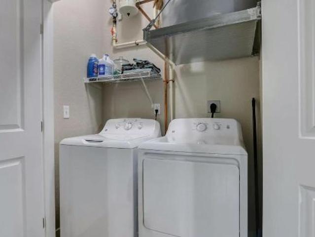 2 Br, 2 bath, Apartment 700 S Weber Rd