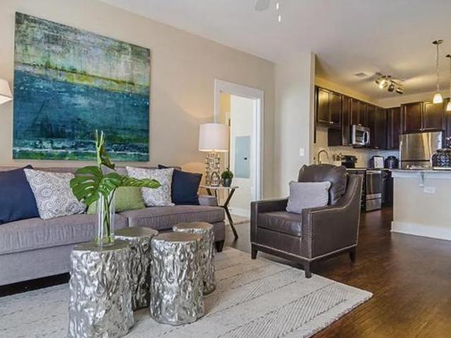 2 Br, 2 bath, Apartment 700 Spring Falls Dr